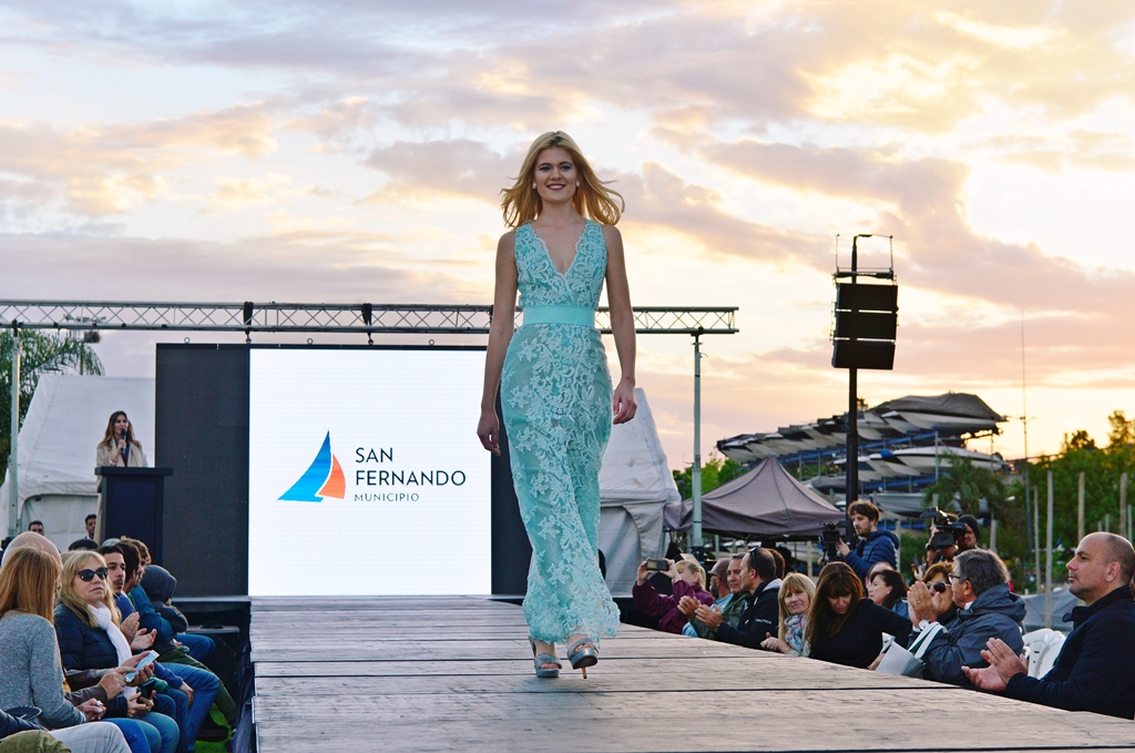 San Fernando Municipio - Gran desfile de modas en el Salón Náutico